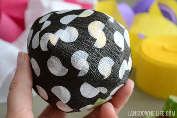 How to make surprise ball party favors - Lansdowne Life